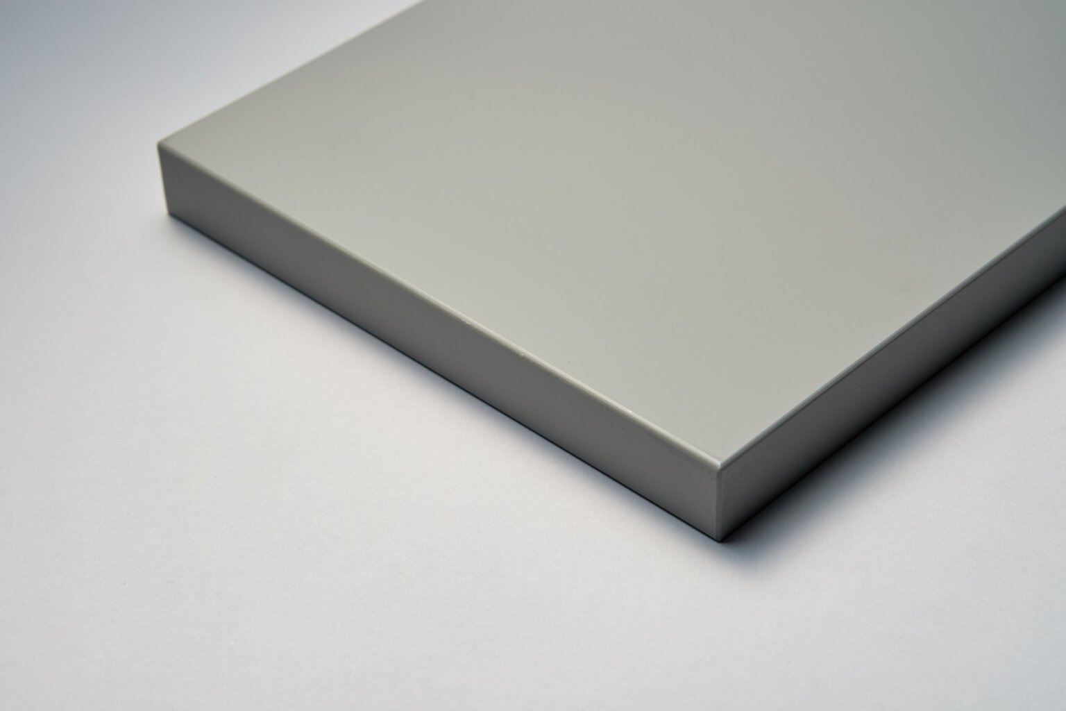 Khám Phá Lacquered Laminate & Cánh Shaker An Cường